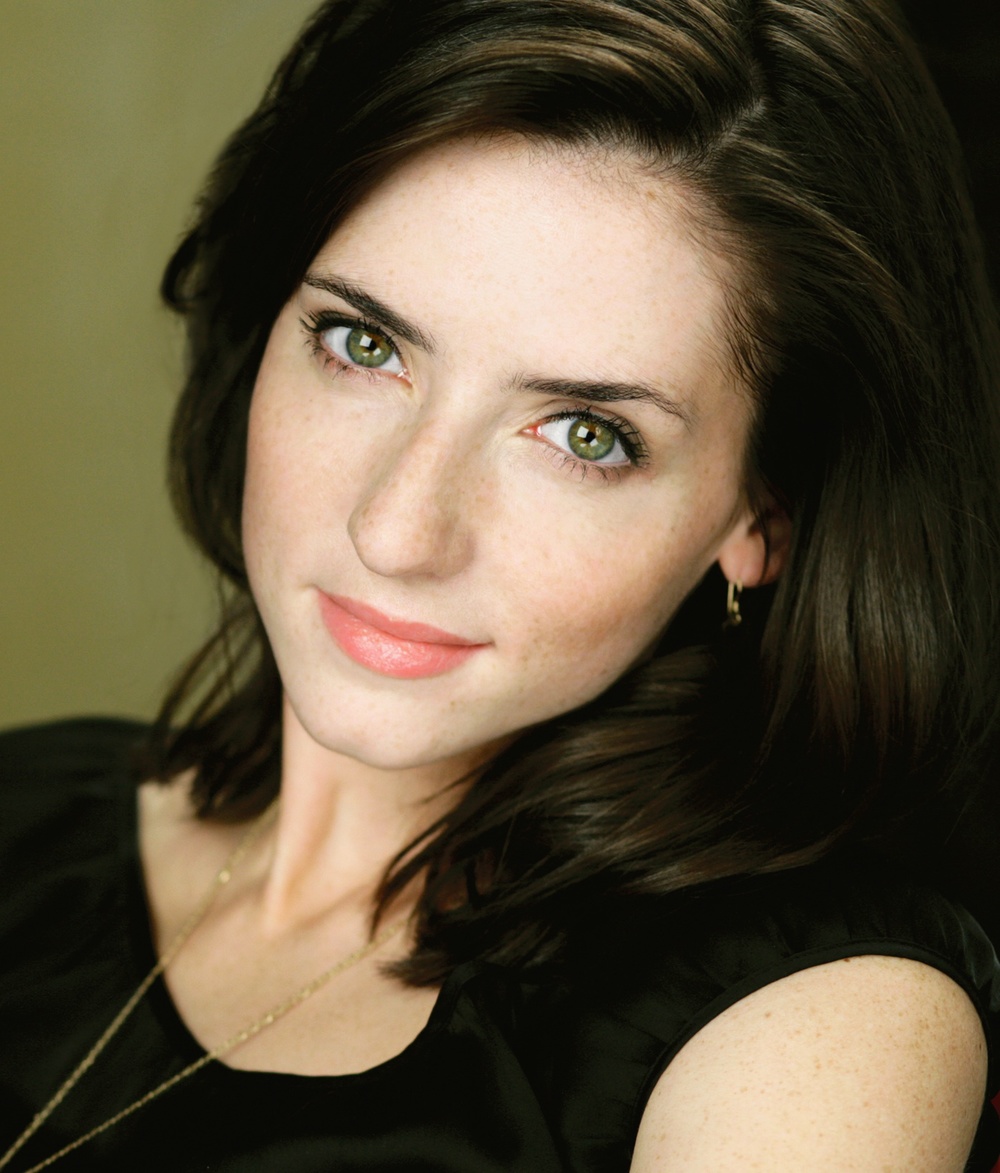 [Reseña] Blackbird: Perseguida - Anna Carey | Hojeando mundos...