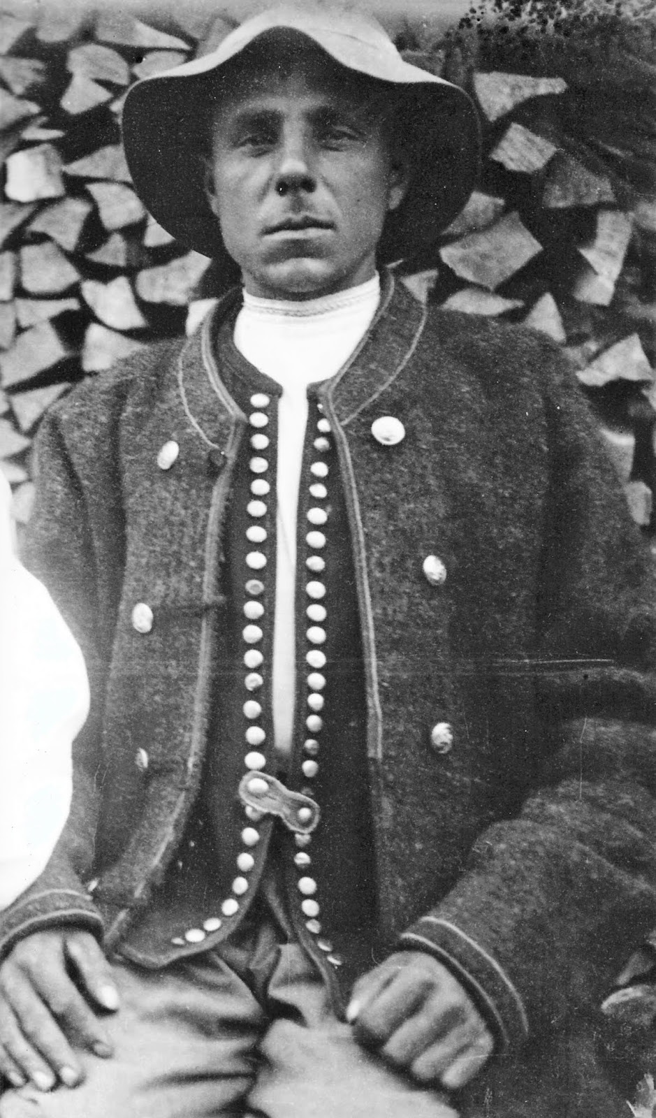 FolkCostume&Embroidery: Overview of the costumes of the Lemkos / Rusyns ...