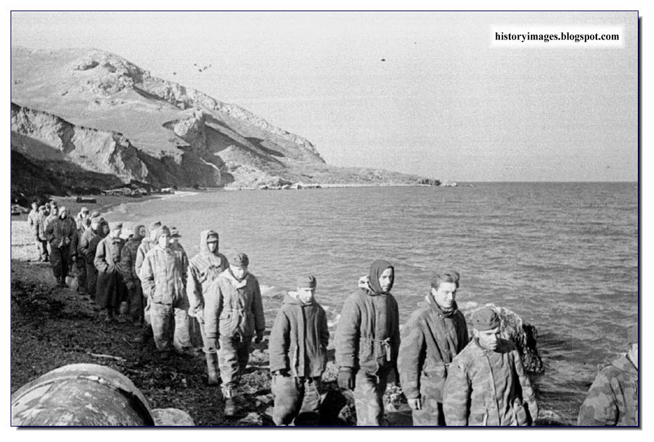 HISTORY IN IMAGES: Pictures Of War, History , WW2: Downfall: Decline Of ...