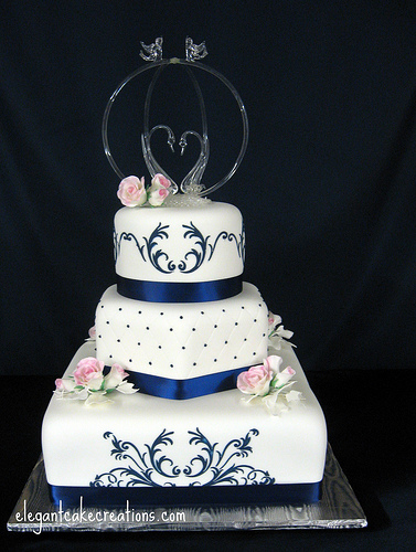 A Wedding Addict: Dark Blue Wedding Cake Special Snow Angel