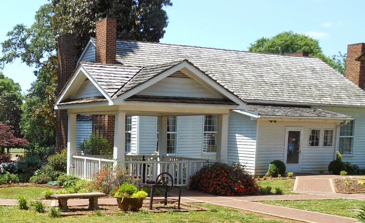 Natchez Trace Parkway Bike Tour: Helen Keller's childhood home