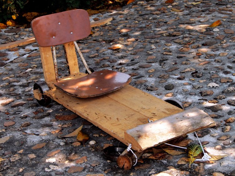 Grupo 232 Quinta do Conde: Construção de Carrinhos de Rolamentos