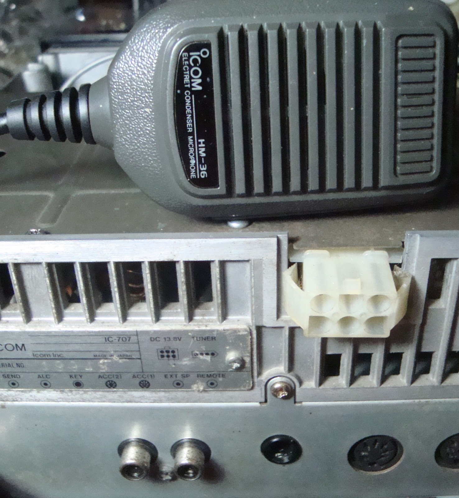 RADIO SELLER: Icom IC 707 HF Transceiver ( SOLD )