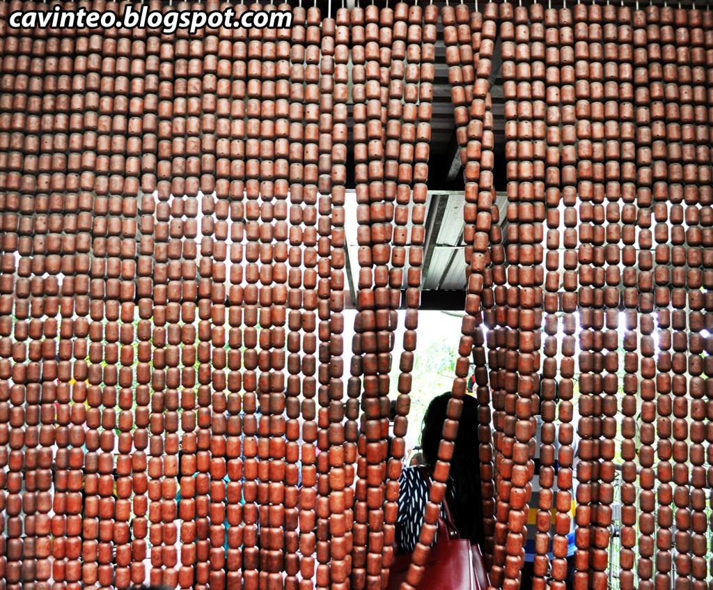 Entree Kibbles: Lory Loft @ Jurong Bird Park (裕廊飞禽公园), Singapore