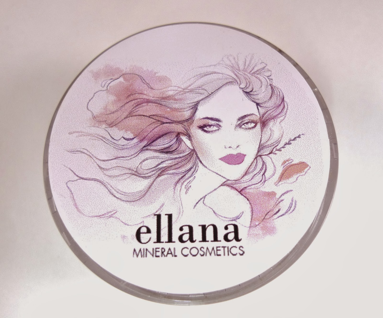 Ellana Mineral Cosmetics Loose Powder Foundation in Caramel Latte Review