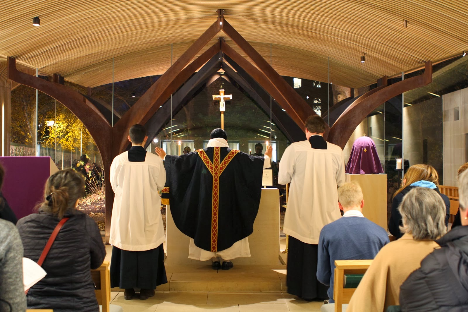 CATHOLICVS: Tras casi cinco décadas vuelve a oficiarse la Santa Misa en ...