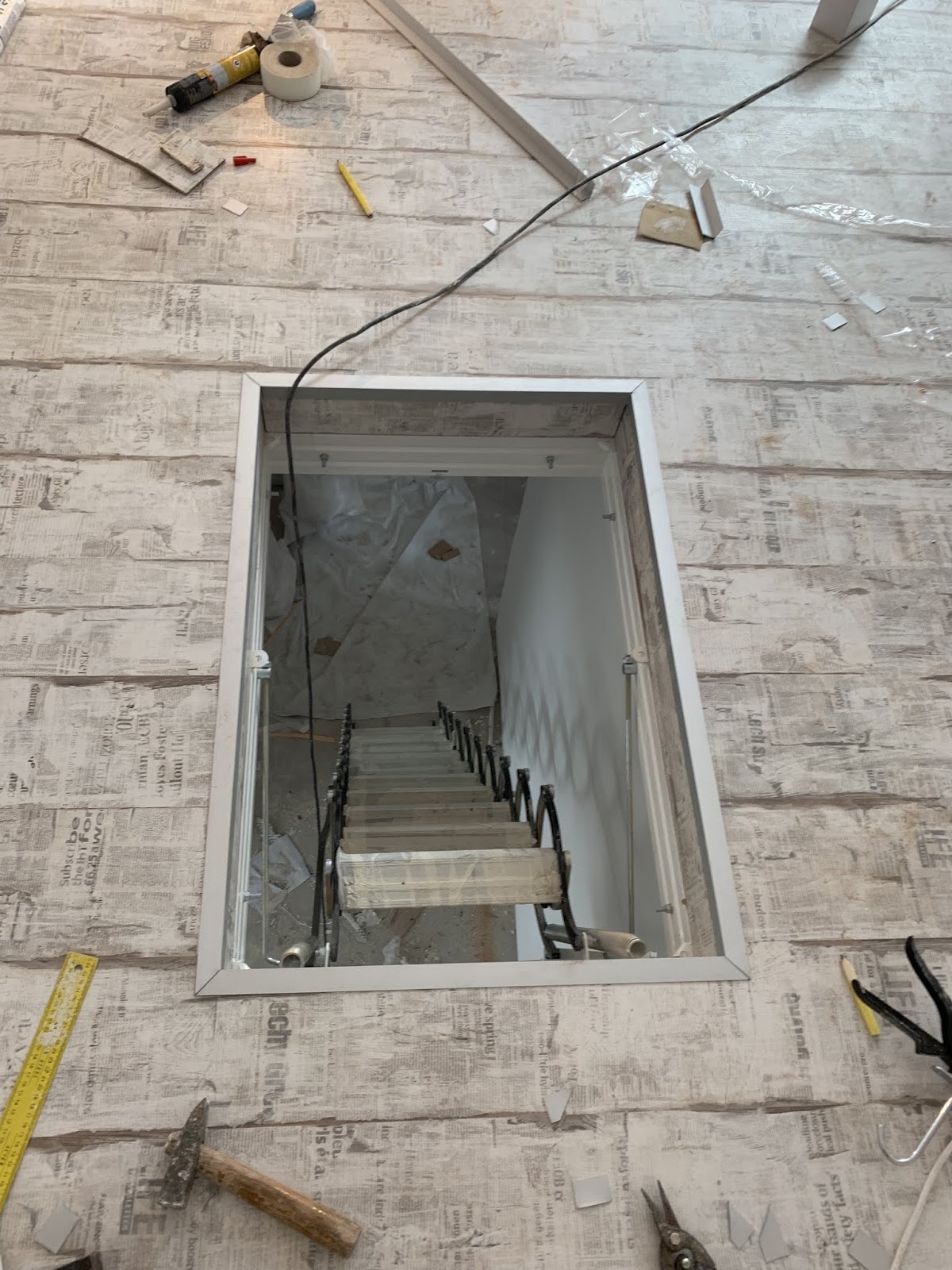 Amenajari interioare pereti rigips montaj tavane gips carton zugraveli ...