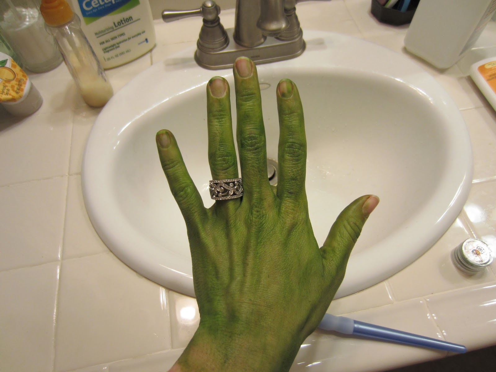 Amanda Did It: DIY Projects: Elphaba Cosplay Tutorial