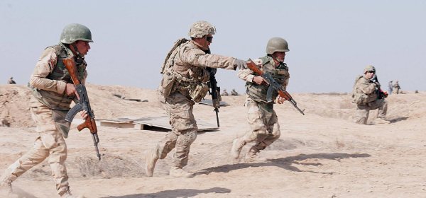 Historia y tecnología militar: AK-47 rumanos en Irak