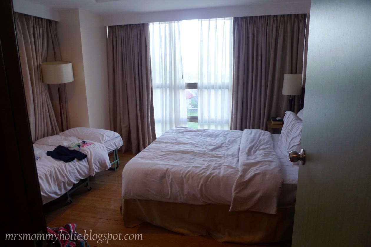 MrsMommyHolic: One Tagaytay Place Hotel Suites