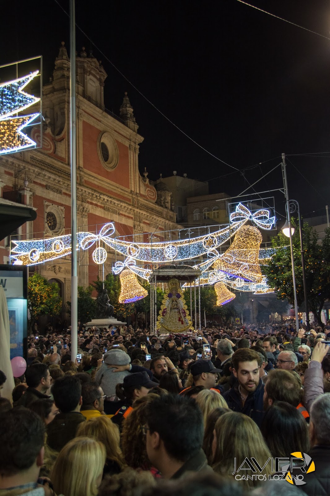 La Pasión a través del Objetivo.: "Sevilla, Rocío, Lotera" Salida ...