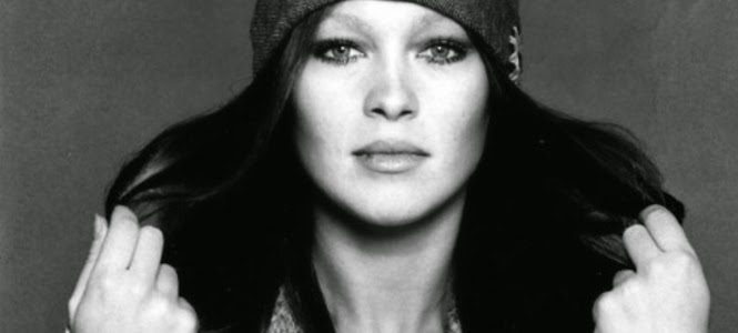 MARISOL (Josefa Flores González), hoy cumple 67 años ~ cotibluemos