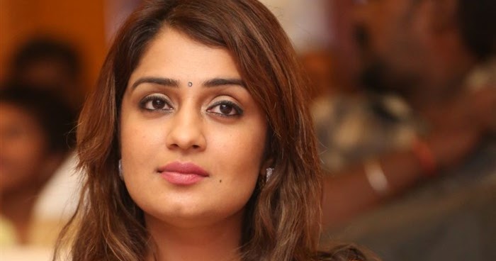 Telugu Actress Nikitha Thukral Hot Looking Photos at Apartment Movie ...