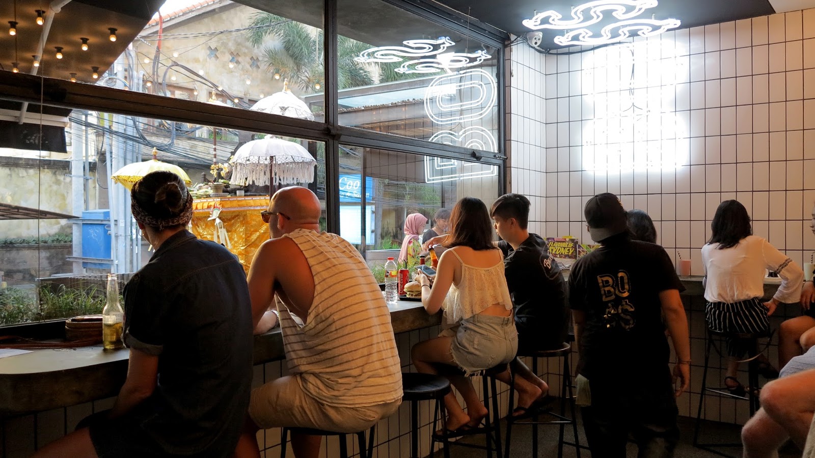 BO$$ MAN : Burgers Joint in Seminyak - ELIZABETHANNAH