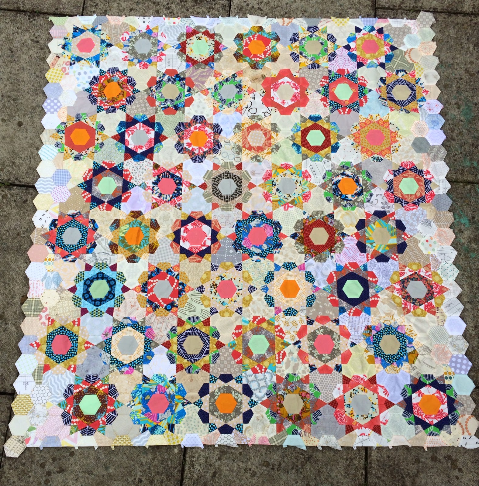 My rose star quilt top / CHARM ABOUT YOU