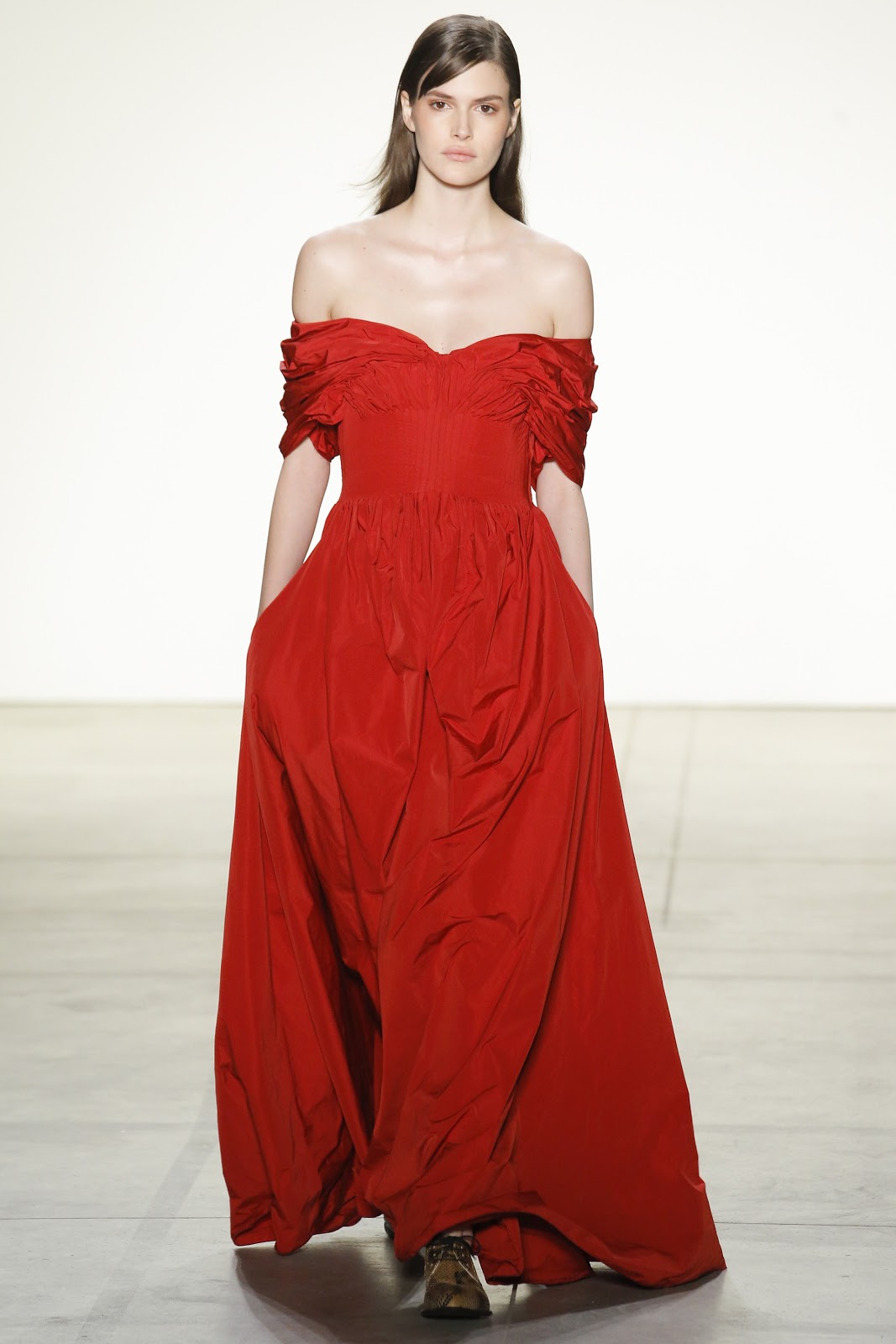 Fashion Inspiration : Color Trend Red Fall/Winter 2017-2018 | Cool Chic ...