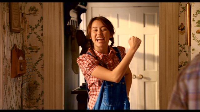 Shameless Pile of Stuff: Movie Review: Hannah Montana The Movie