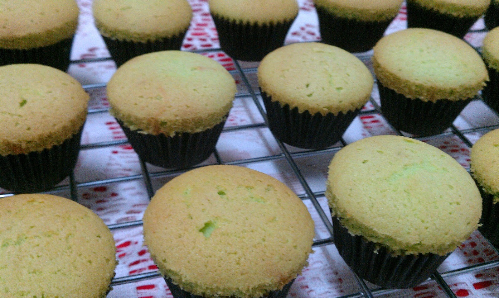 Apam Polkadot J&S Bakery: Apam Word & Muffin Pandan