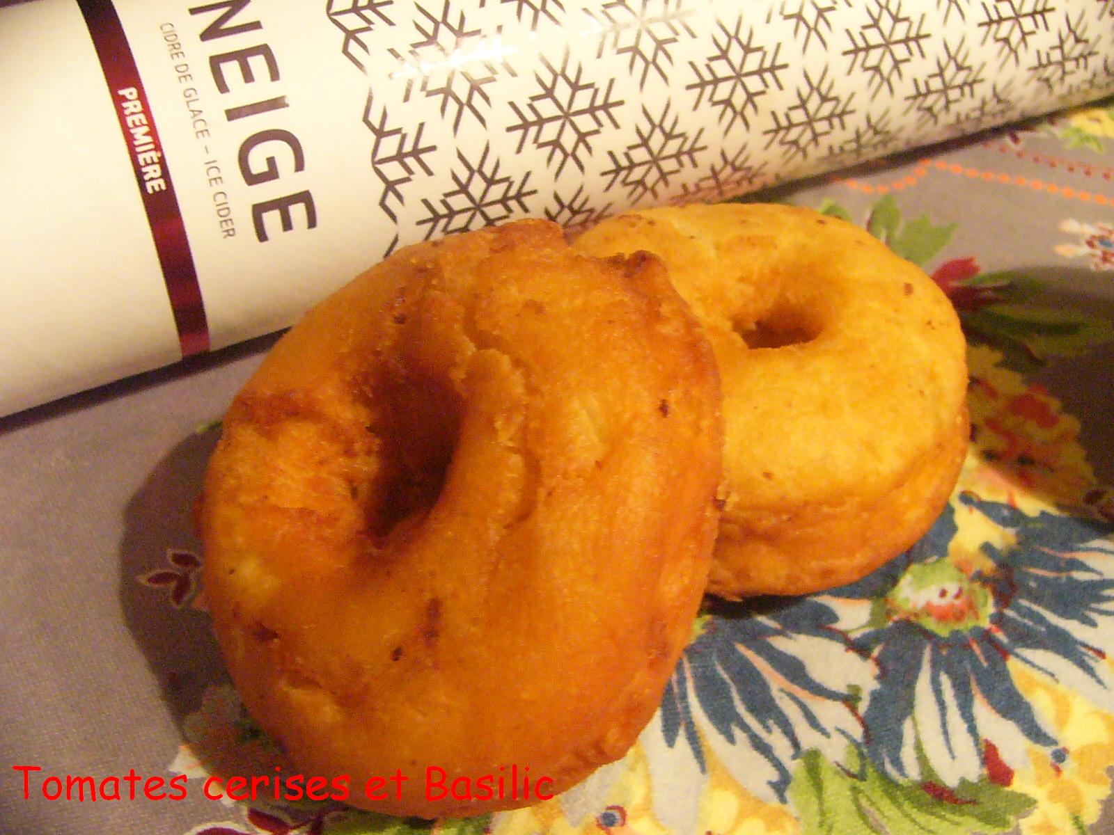 Tomates cerises et Basilic: Beignets au cidre de glace et aux pommes