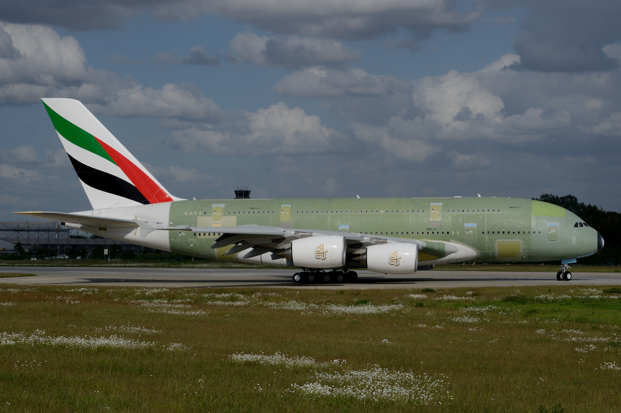 Airbus Hamburg Finkenwerder News: A380-861, Emirates, A6-EOQ (MSN 201)