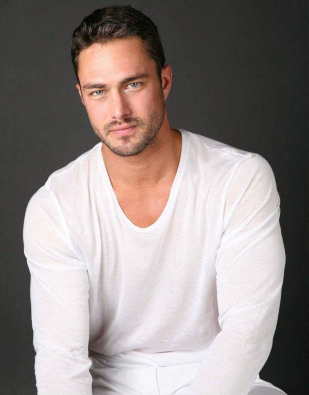 Taylor Kinney - English walls