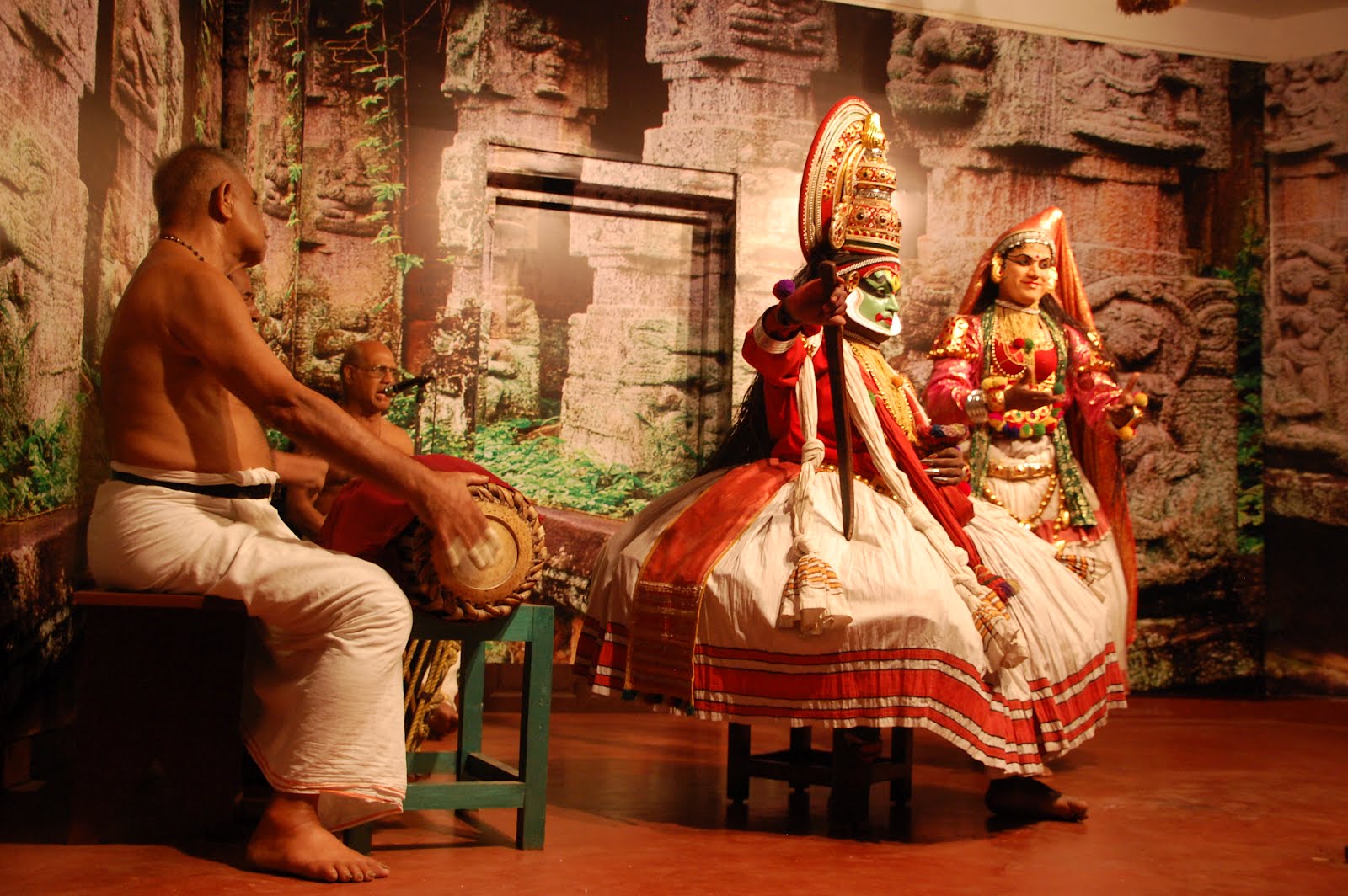 Tom & Norma's World Tour: Kathakali Theatre