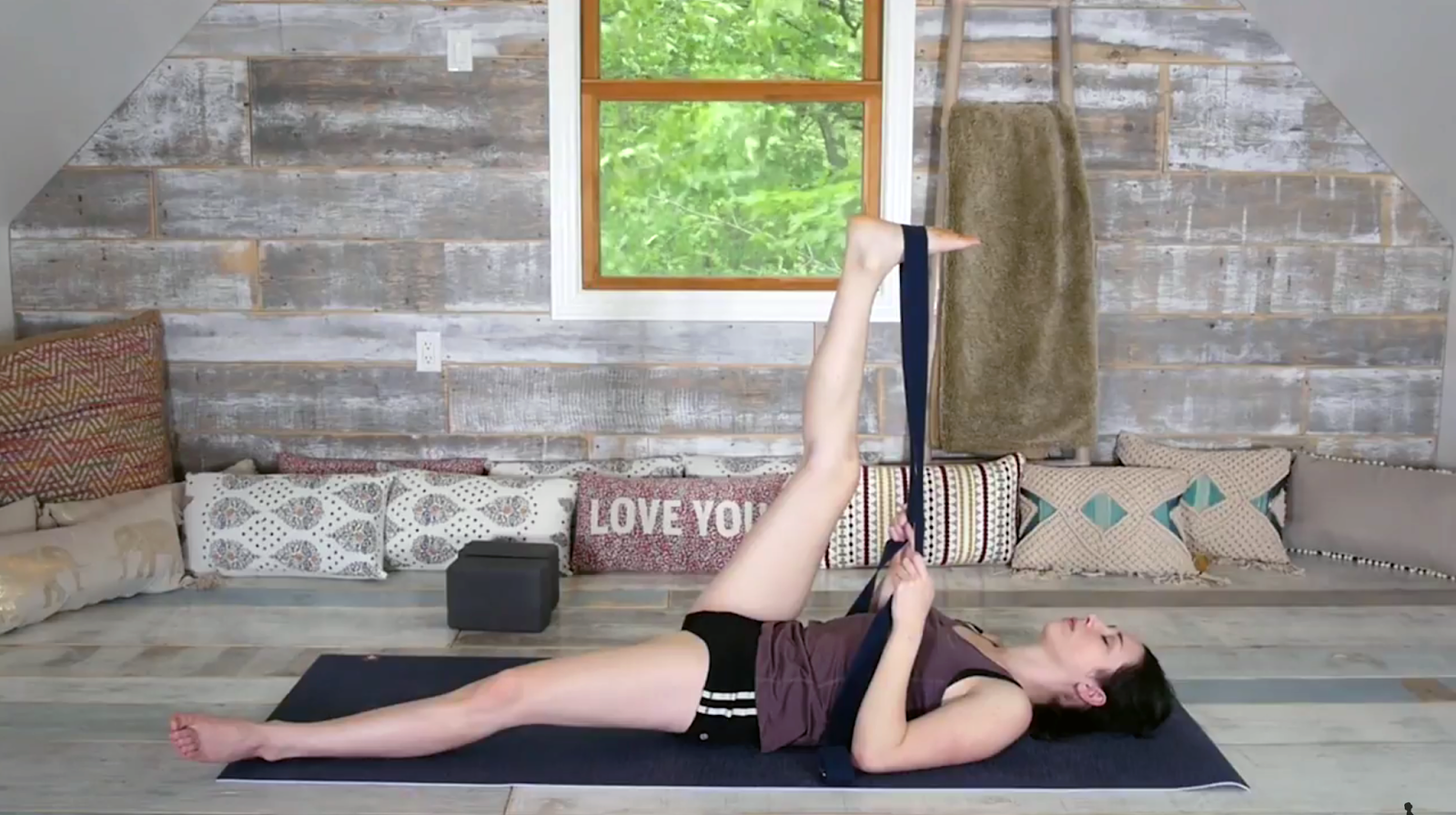 5 Yin Yoga Poses for Runners to Get a Deep Hip and Hamstring Stretch ...