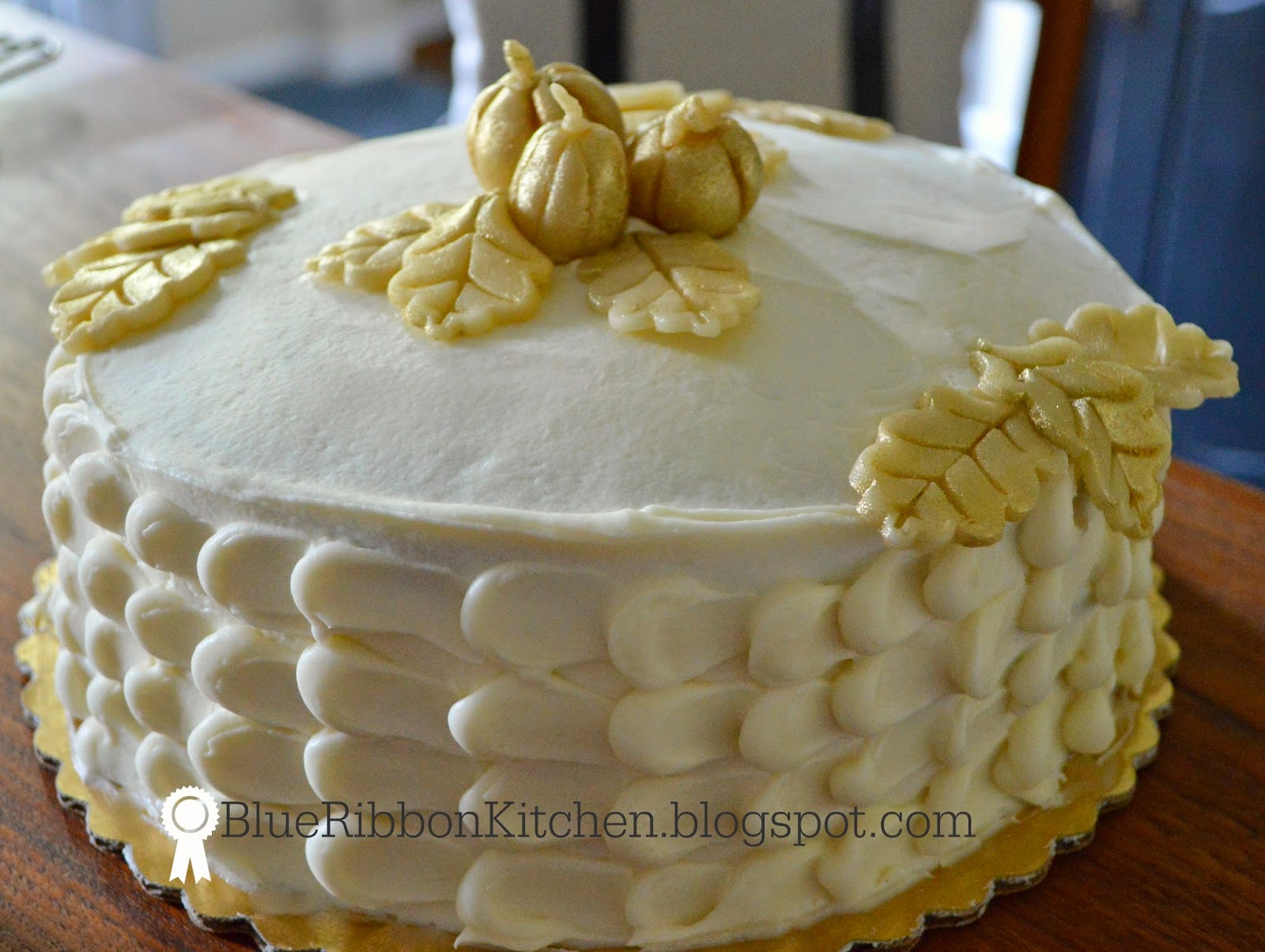 Blue Ribbon Kitchen: PUMPKIN CAKE, The ONLY cake to make this FALL!