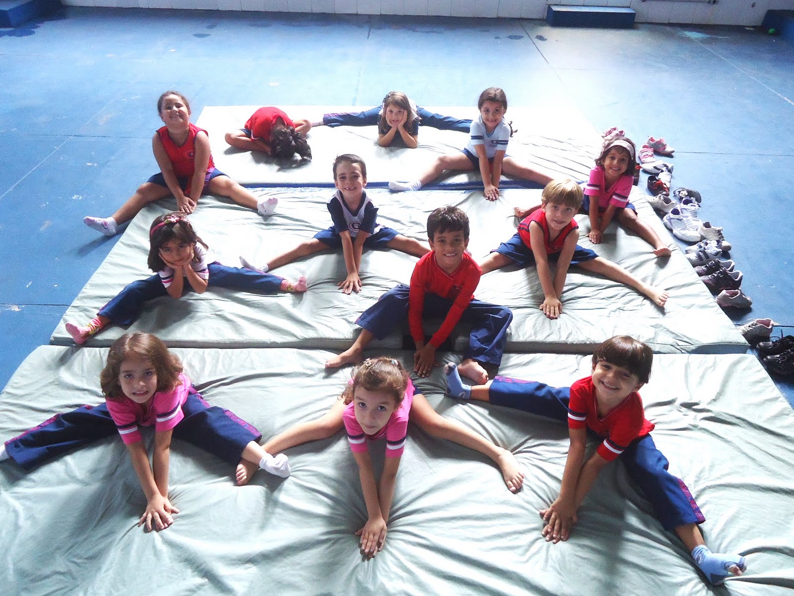 EDUCAÇÃO FÍSICA: Atividades de iniciação à Ginástica artística