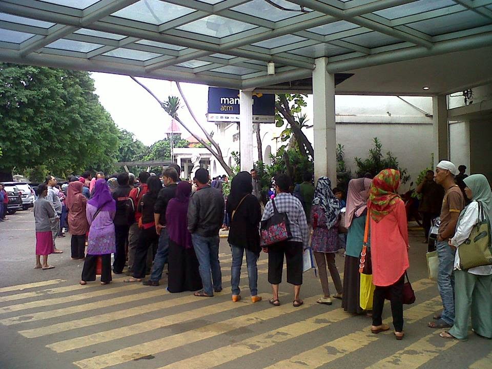 Gila! Suasana Antrian BPJS Di RSCM Tuh Begini! - Pasien Sehat