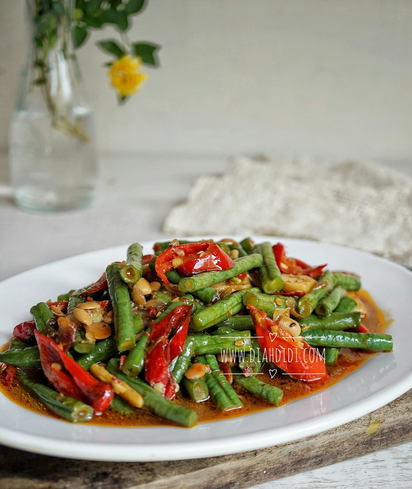 Diah Didi's Kitchen: Oseng Kacang Panjang Bumbu Tauco