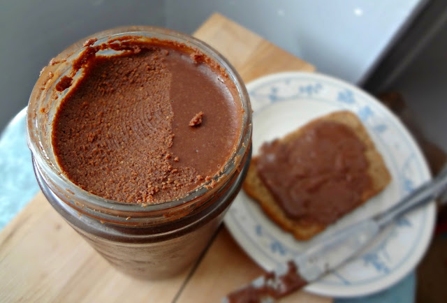 The Cooking Actress: Homemade Nutella (Chocolate Hazelnut Butter)
