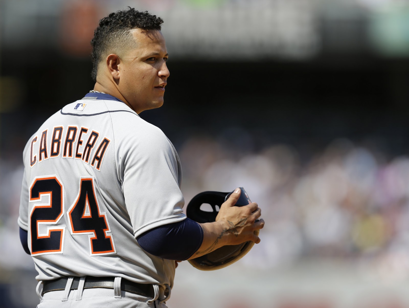 Bleeding Yankee Blue: MIGUEL CABRERA... IN PINSTRIPES?