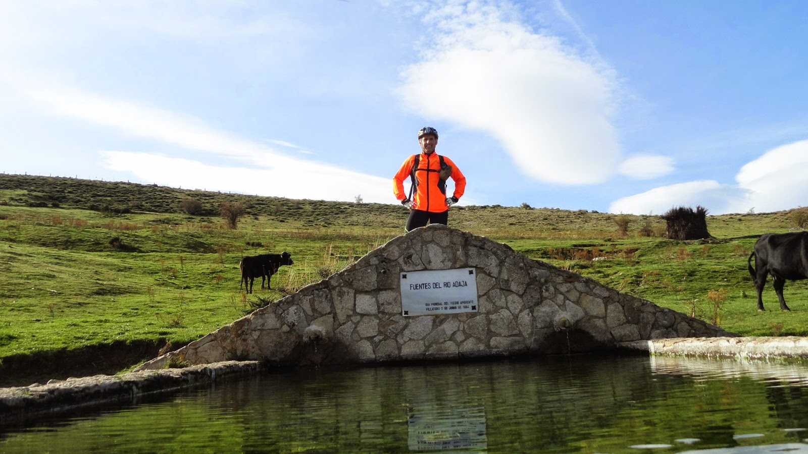 EL BICIERRANTE: NACIMIENTO DEL ADAJA Y VALLE DEL CORNEJA