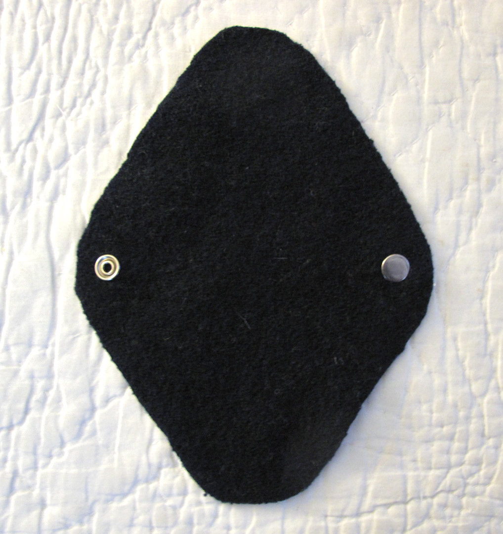Resweater: It's Tutorial Tuesday! make your own cloth pads