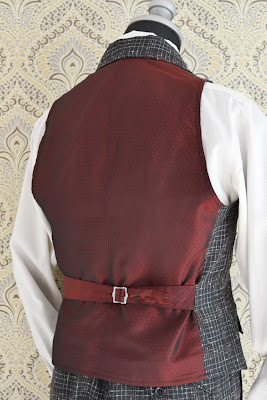 ADJUSTABLE COSTUME: Now accepting applications~3B Pinchback Style 3P-Suit