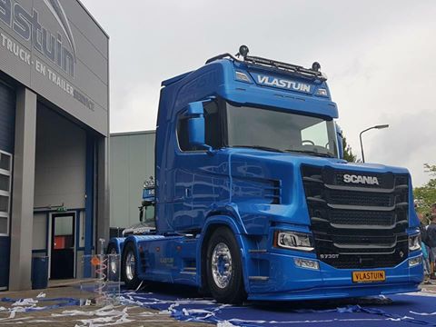 DIECIOCHO RUEDAS: VLASTUIN… PRESENTÓ LA NUEVA GENERACIÓN # T #... NEXT ...