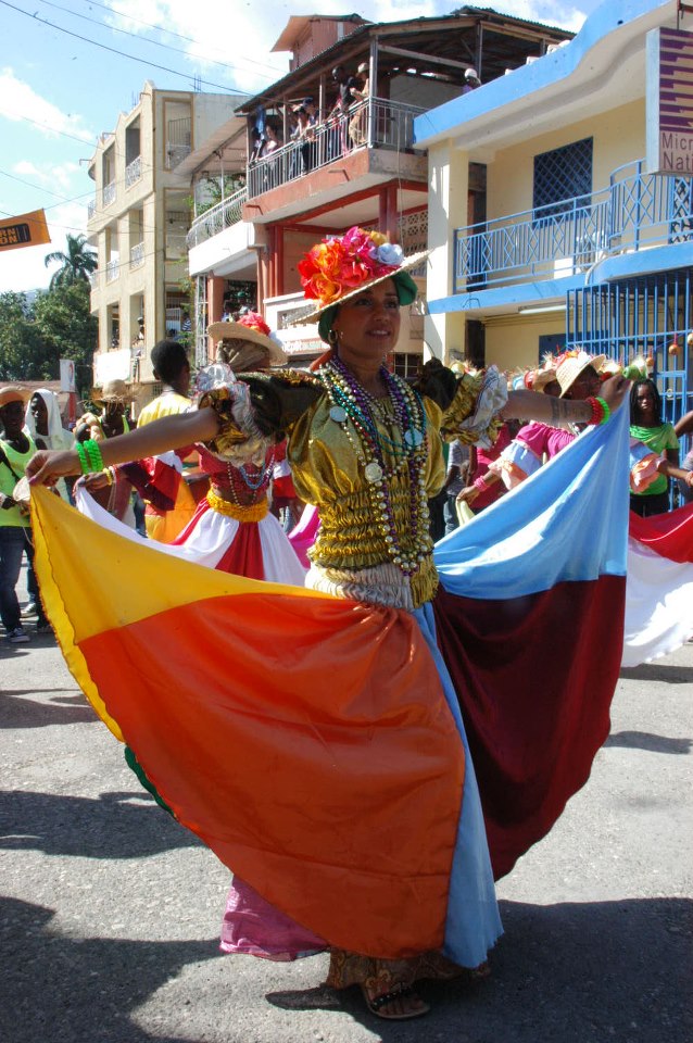 HAITI CONNEXION CULTURE: Pleins feux sur le carnaval de Jacmel de 2013