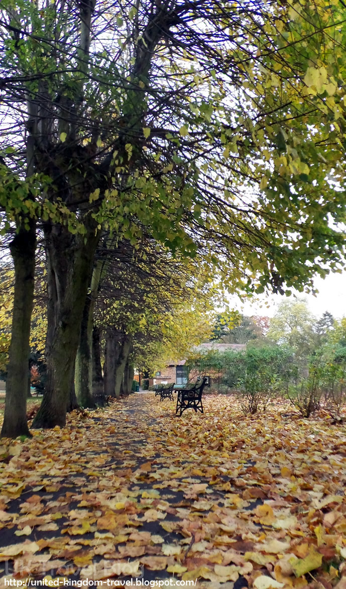 Cedars Park in Cheshunt - The Globe Trotter