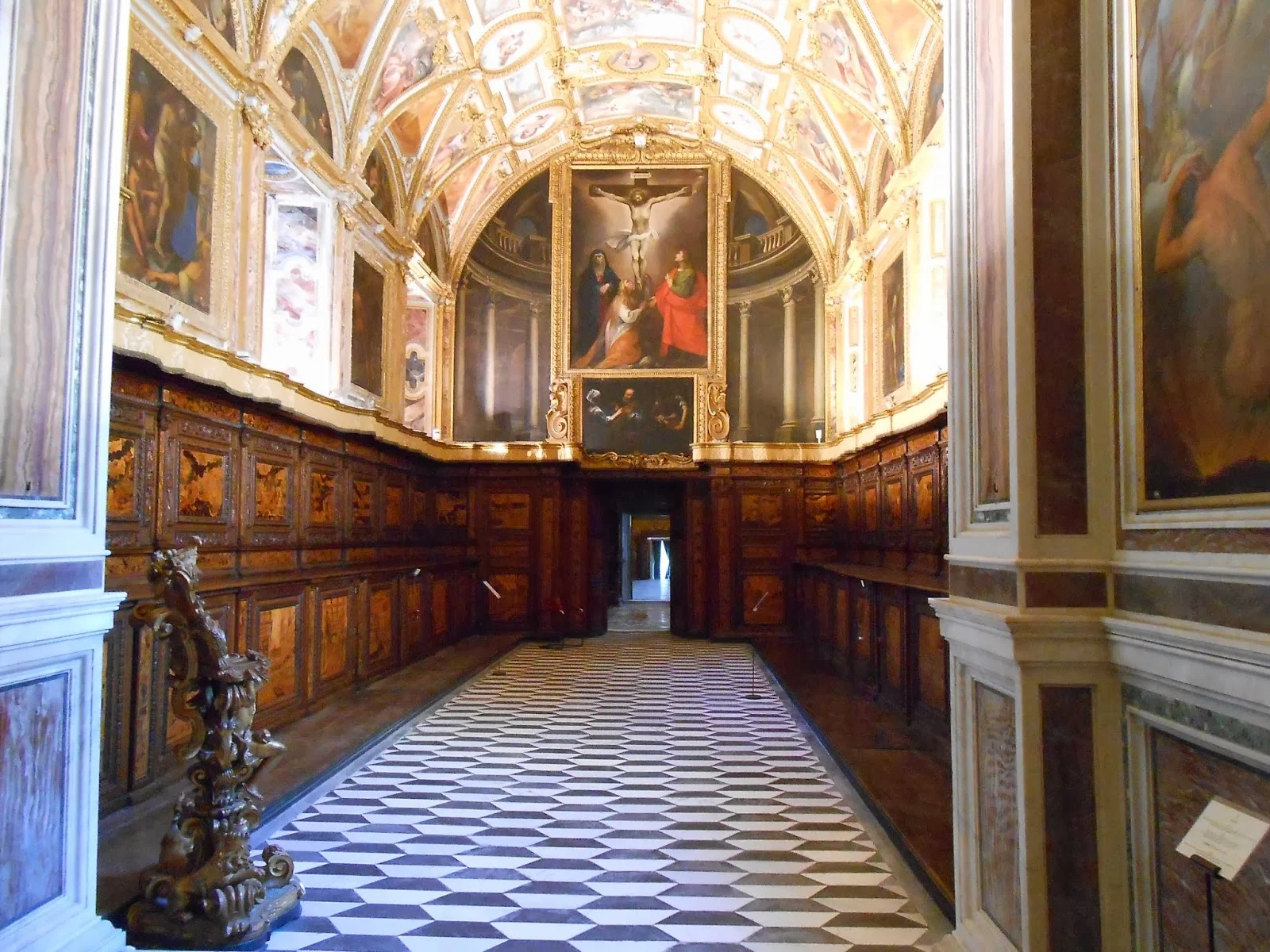New Liturgical Movement: The Charterhouse of St. Martin in Naples