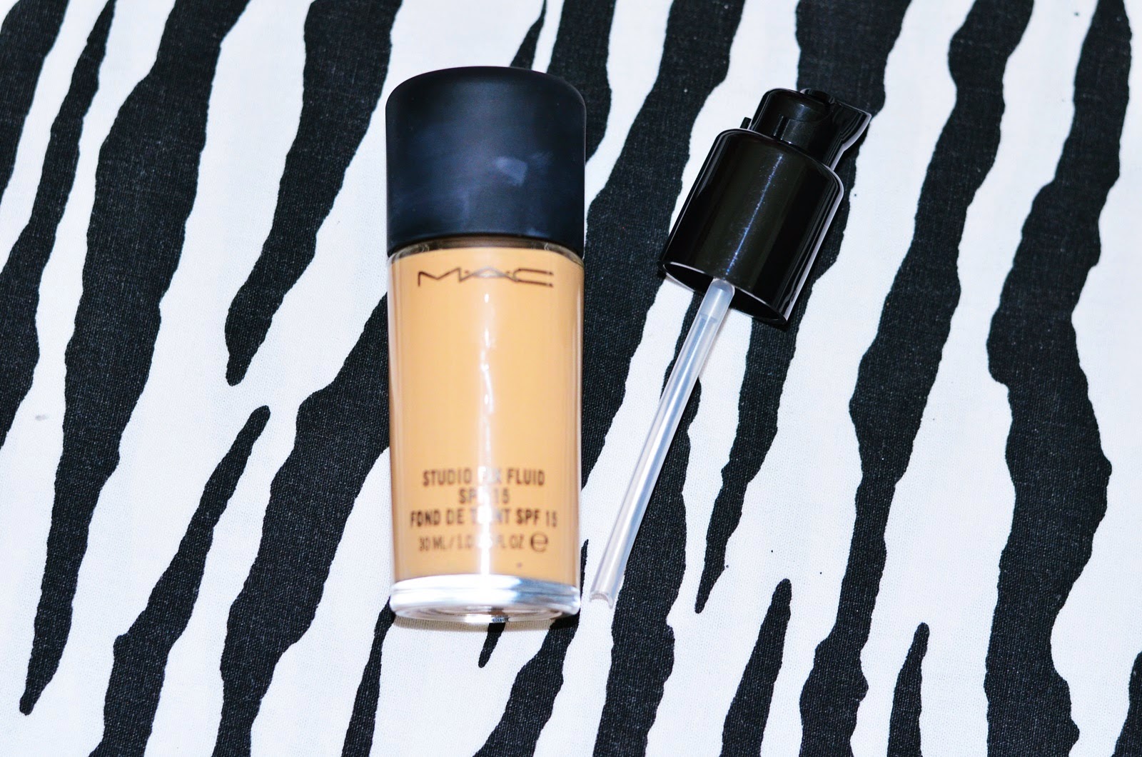 Review: Pump para Base da MAC – Ursula Andress