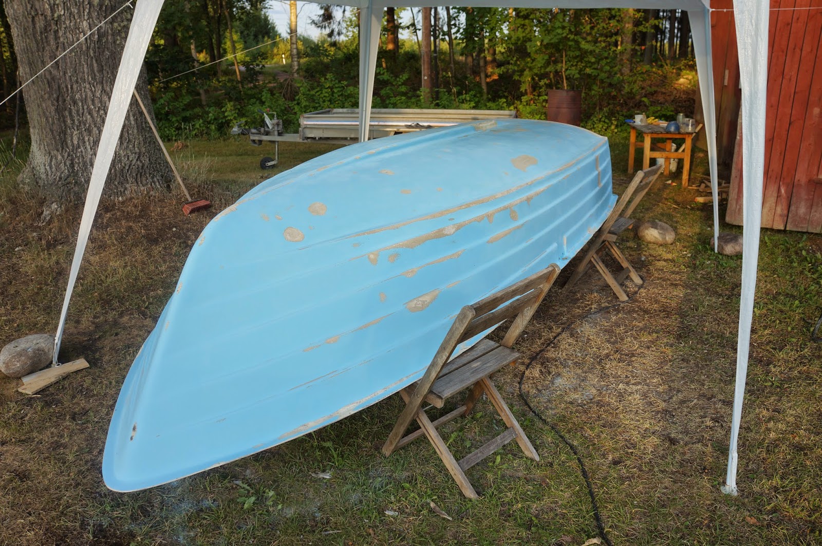 Bygget av gösbåten!: Slipa, spackla, slipa...