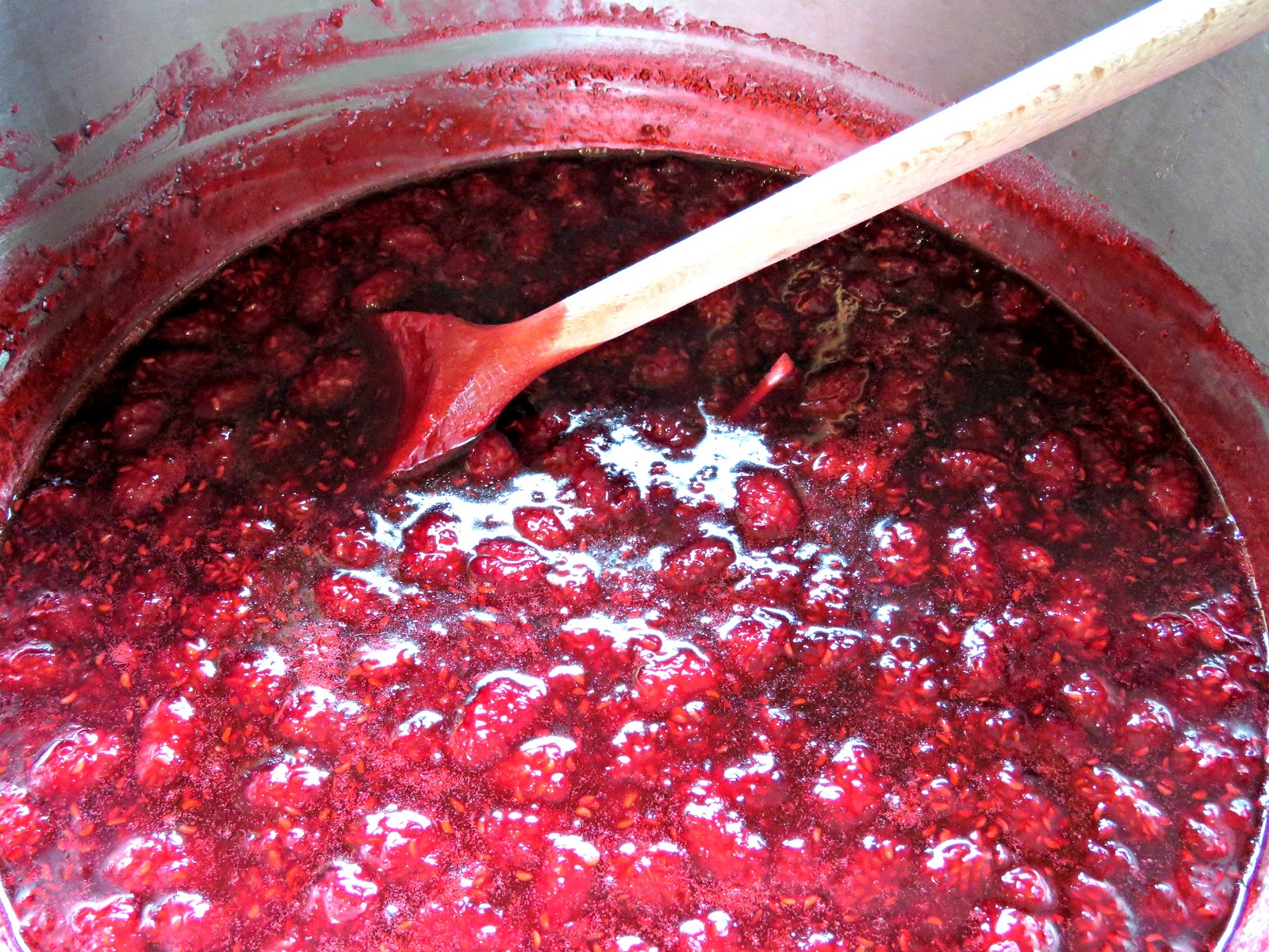 just saying ...: Loganberry & Lemongrass Jam ...
