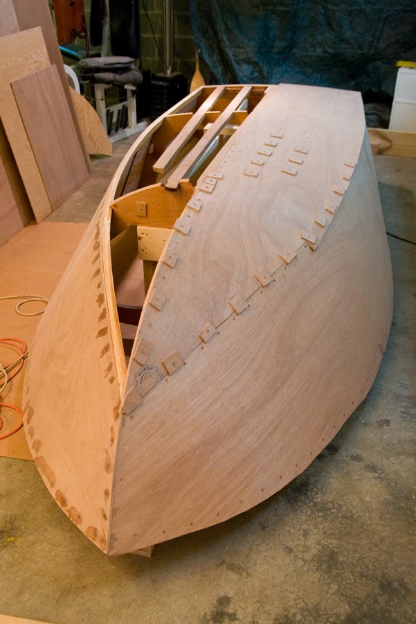 Michael's Boatbuilding Blog: Completion of dry-fitting starboard bottom.
