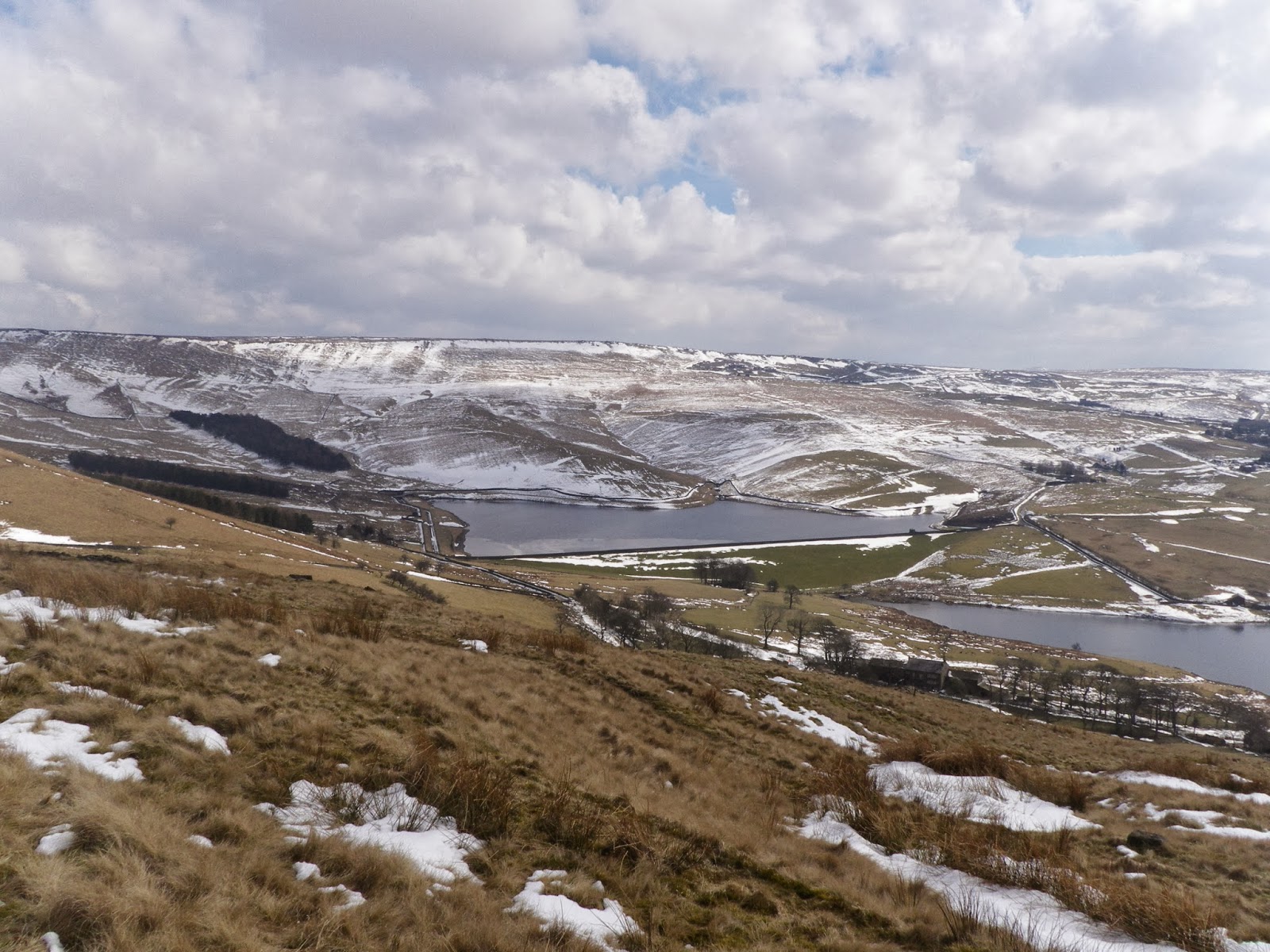 Saddleworth Discovery Walks: Castleshaw Skyline