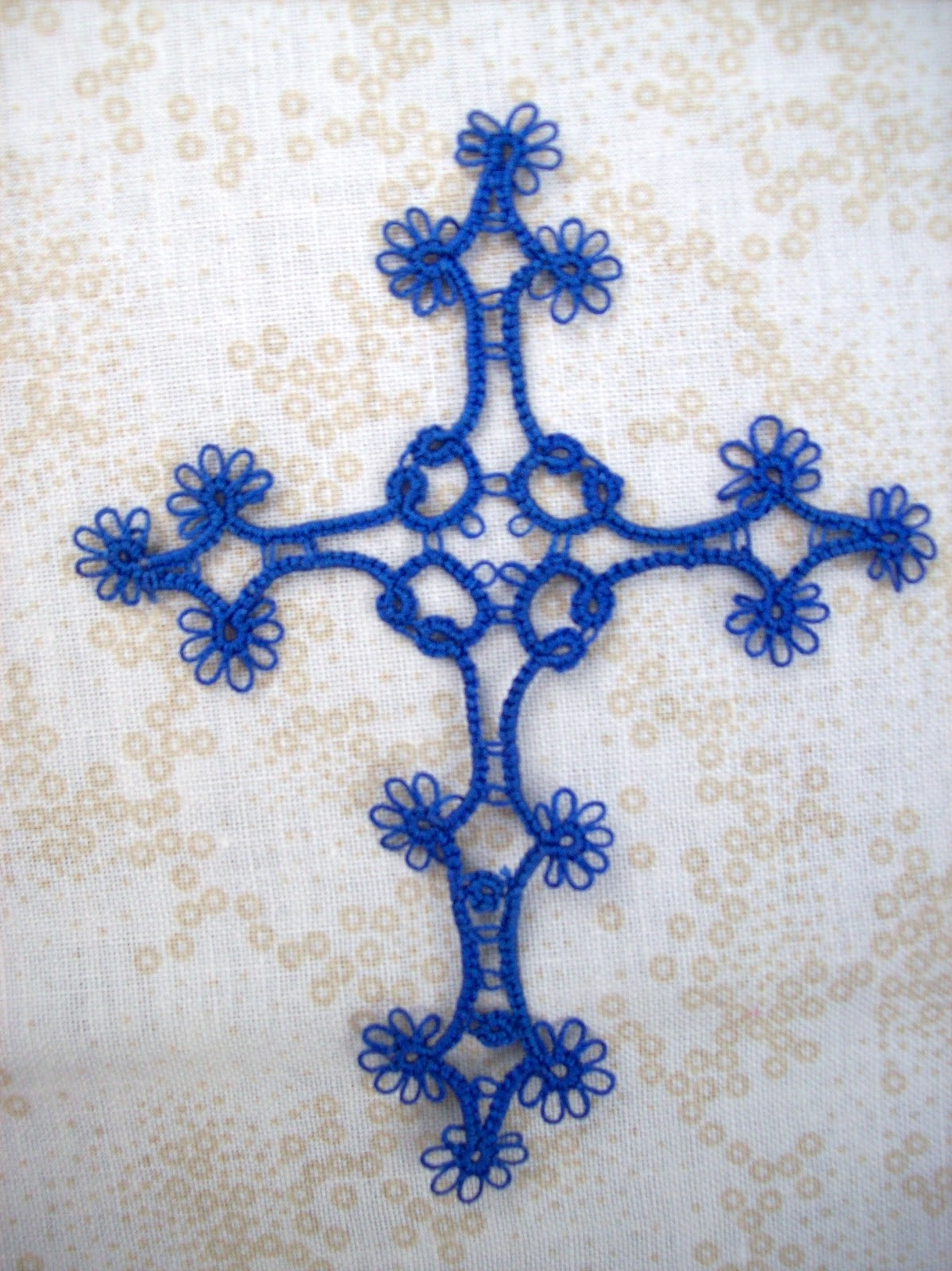 Straight Laced Tatting: "Ariel" Cross