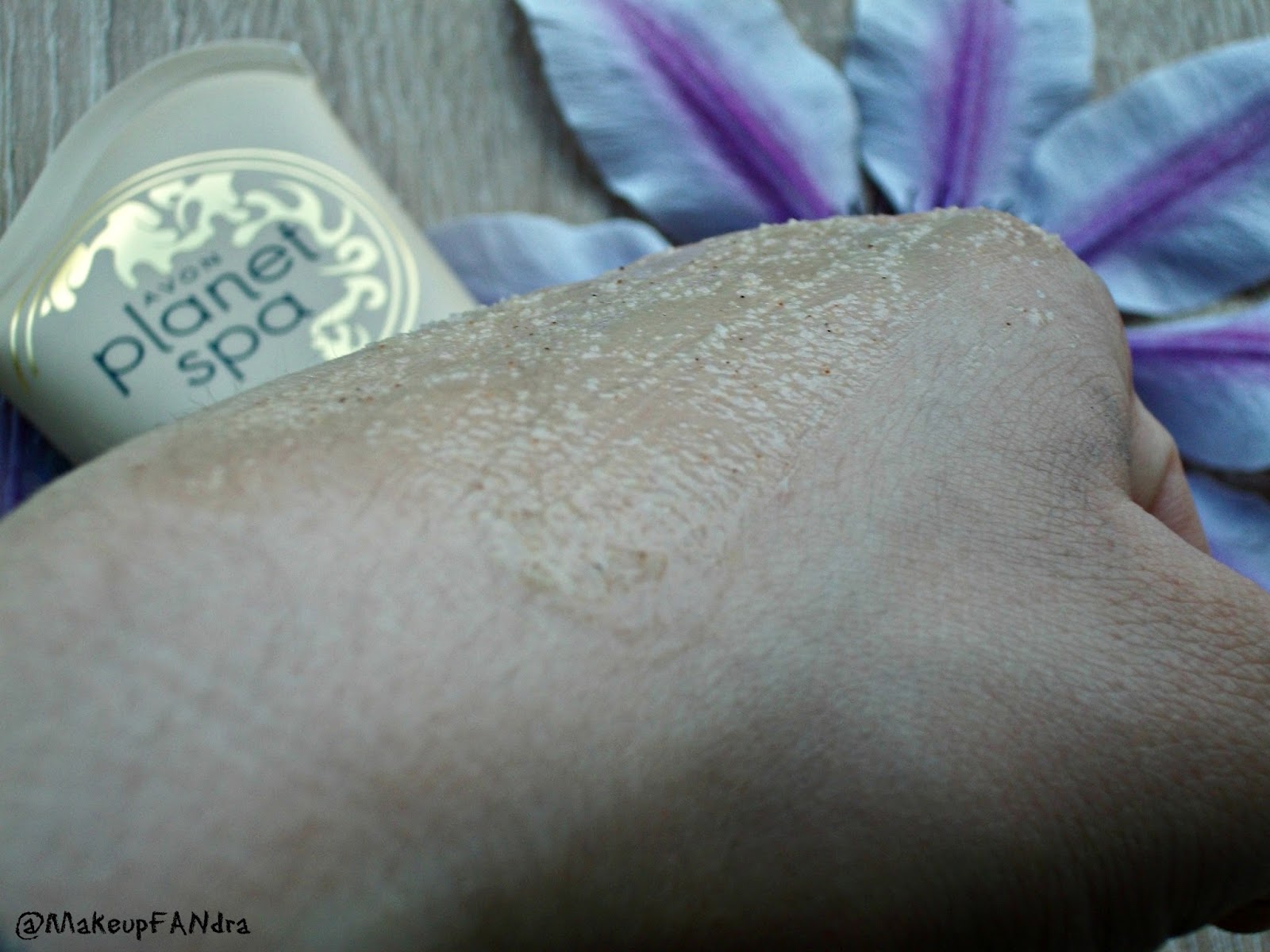 Avon Planet Spa piling za ruke i stopala - MakeupFANdra