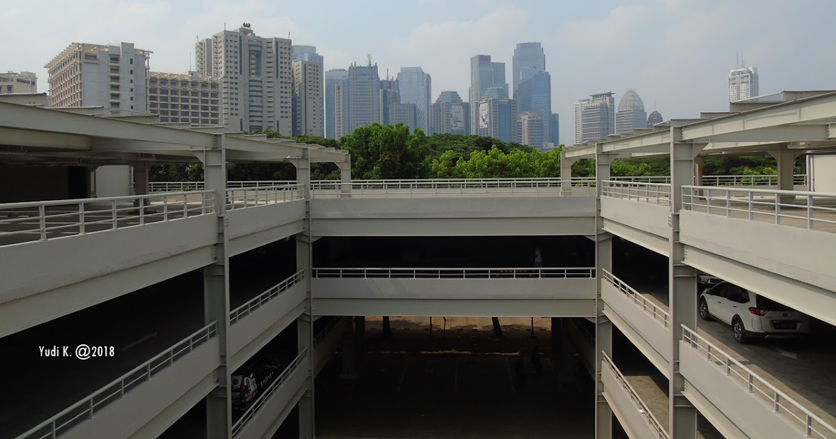 My Art of Living: Gedung Parkir GBK