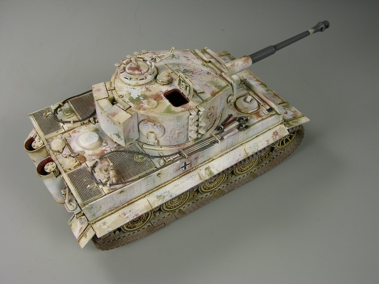 MIG JIMENEZ: Tiger I 1/48 Winter camo "Part 2"