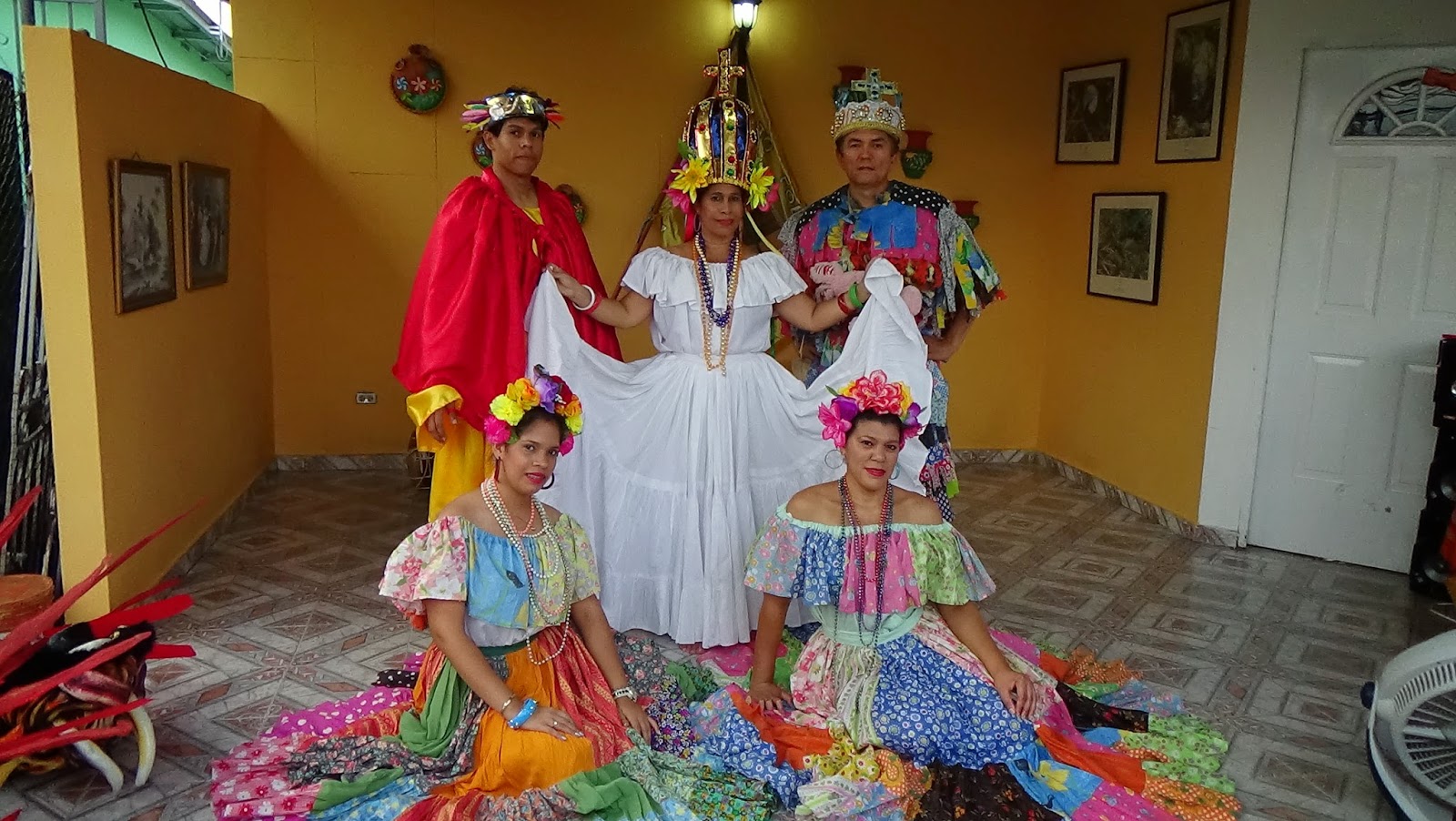 BALLET FOLKLORICO PANAMA Y SUS TRADICIONES: EN ACTIVIDAD. VESTUARIOS DE ...